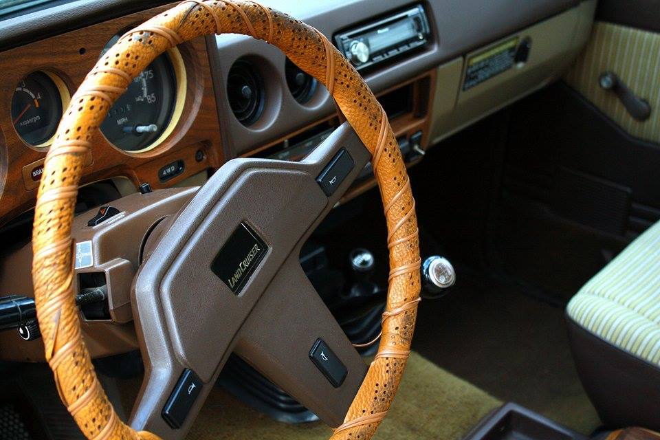 WoodWrite builds custom wooden dashboards for classic cars ...