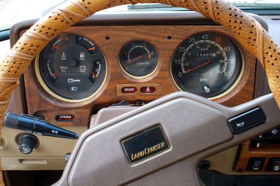 WoodWrite builds custom wooden dashboards for classic cars ...